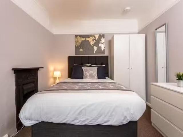 Cheap 2 BA 1 bedroom house share for rent in Room 4, Kendal Wa.