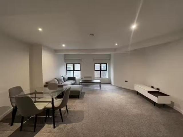 Cheap 2 BA 2 bedroom apartment for rent in 59 Tithebarn Street.