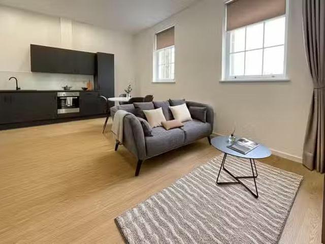 Cheap 2 BA 2 bedroom apartment for rent in Spot, 124 Deansgate.