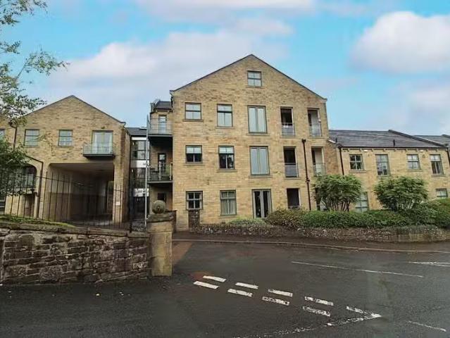 Unique 2 BA 2 bedroom apartment for rent in St. Georges Road.
