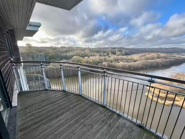 Cheap 2 BA 2 bedroom apartment for rent in Roma, Victoria Whar.