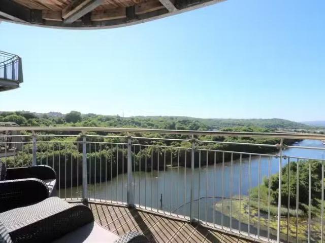 Cheap 2 BA 2 bedroom apartment for rent in Roma House, Victori.