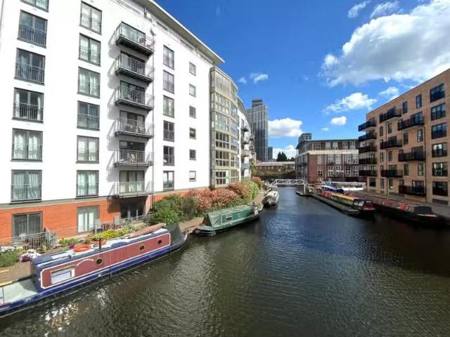 For Rent! 2 BA 2 bedroom apartment for rent in The Glasshouse.