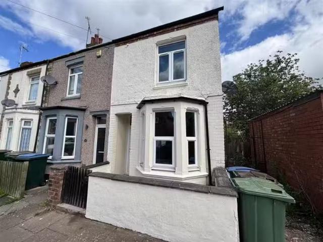 Nice 2 BA 2 bedroom end of terrace house for rent in Camden St.