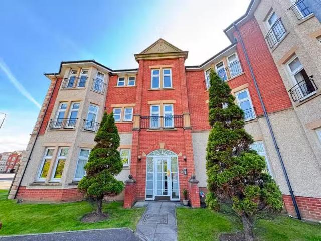 New 2 BA 2 bedroom flat for rent in Millbrae Court, Ayr, South.