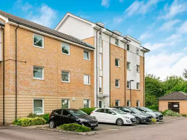 For Rent! 2 BA 2 bedroom flat for rent in Bakers Close, St Alb.
