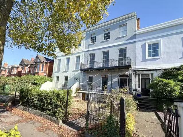 Rental! 2 BA 2 bedroom flat for rent in London Road, Cheltenha.