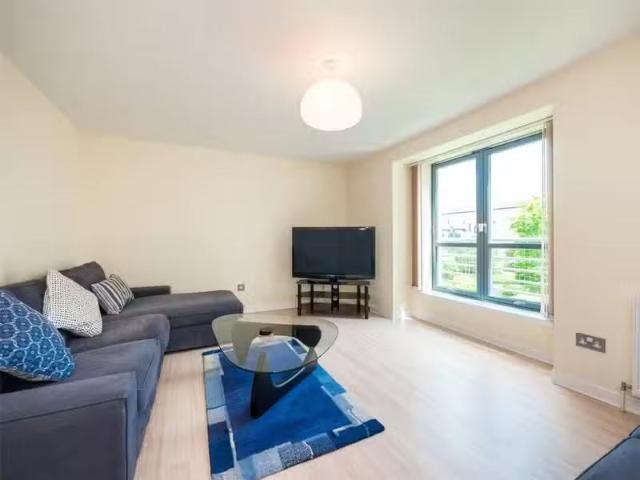 Rental! 2 BA 2 bedroom flat for rent in Papermill Wynd, Edinbu.