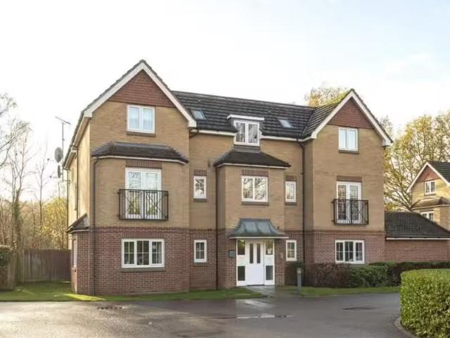 Just in! 2 BA 2 bedroom flat for rent in St. Dominic Close, Fa.