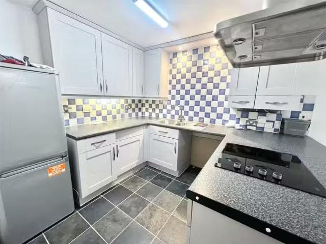 Cheap 2 BA 2 bedroom Flat to rent, Malden Road, Watford, WD17.