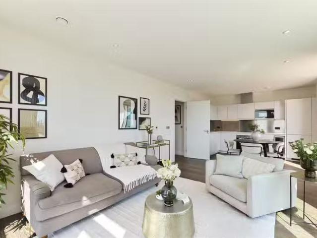 New 2 BA 2 bedroom property to let in Salusbury Road, London.