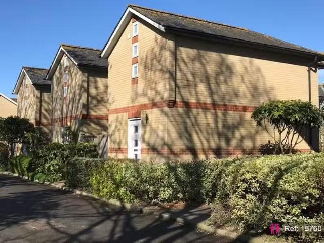 For Rent! 2 BA 2 bedroom semi detached house for rent in Prior.