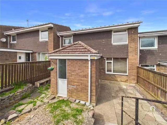 New 2 BA 3 bedroom terraced house for rent in Wynyard, Chester.