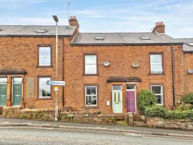Nice 2 BA 3 bedroom terraced house for rent in Brunswick Road.