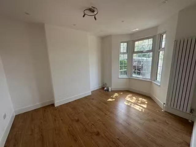 Unique 2 BA 3 bedroom terraced house for rent in Buntingbridge.