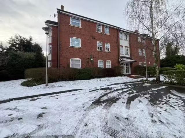 Nice 2 BA 3 bedroom flat for rent in Fazeley Close, Solihull.