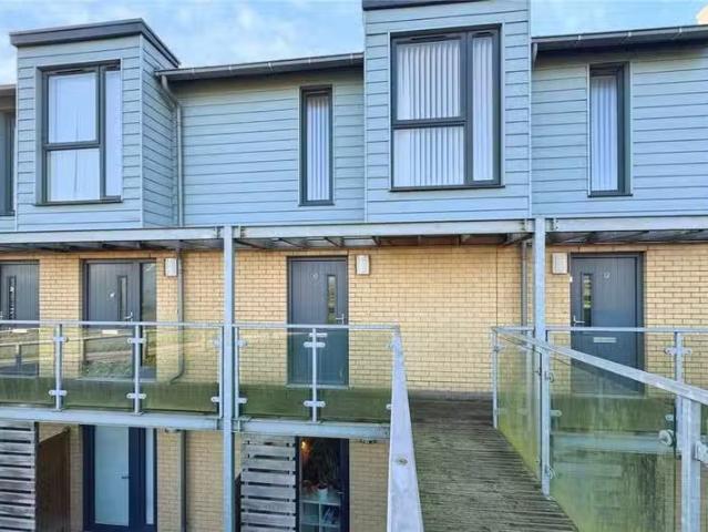 Cheap 2 BA 3 bedroom House to rent, Farleigh Road, Canterbury.