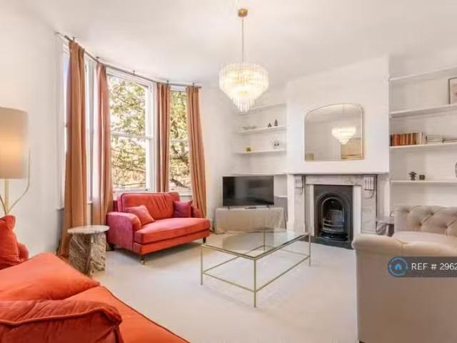 Cheap 2 BA 3 bedroom maisonette for rent in Egremont Place, Br.