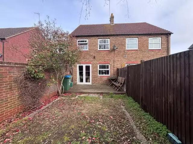 Just in! 2 BA 3 bedroom semi detached house for rent in Milfor.