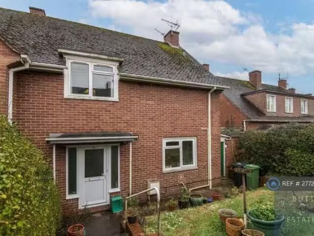 Nice 2 BA 3 bedroom semi detached house for rent in Mincinglak.