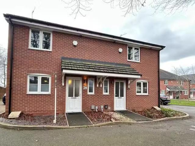 Cozy 2 BA 3 bedroom semi detached house for rent in Wilman Clo.