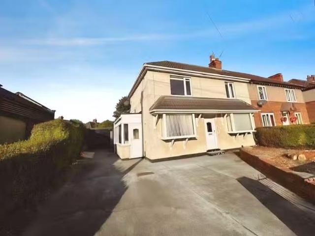 Deal! 2 BA 3 bedroom Semi Detached House to rent, Grange Road.