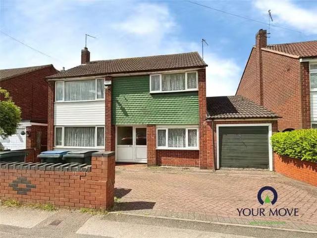 For Rent! 2 BA 4 bedroom Detached House to rent, Woodway Lane.