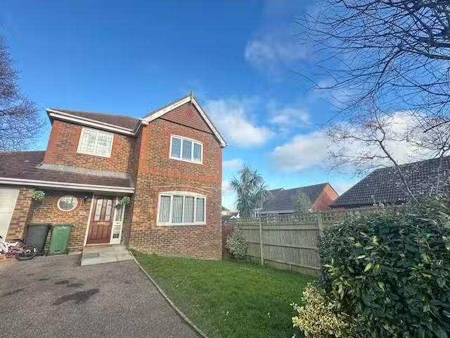 Unique 2 BA 4 bedroom detached house for rent in Beaulieu Driv.