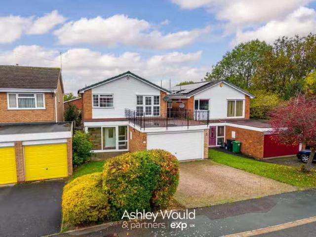 Cheap 2 BA 4 bedroom detached house for rent in Links View, Ha.