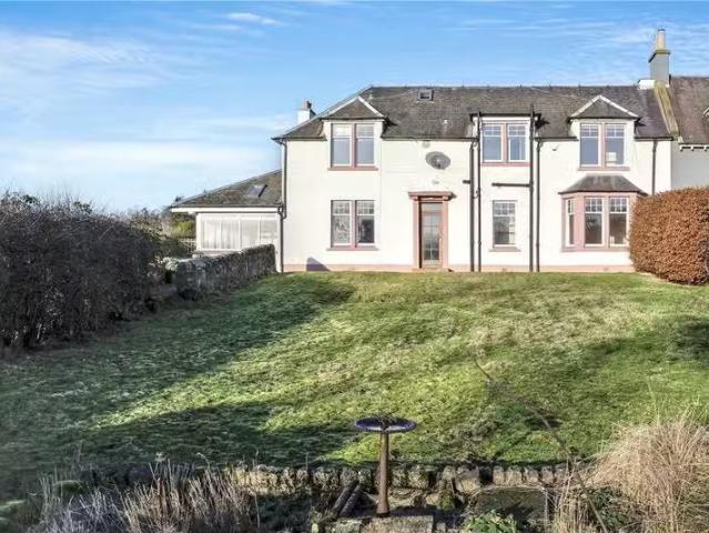 Charming 2 BA 4 bedroom Semi Detached House to rent, Fordell.