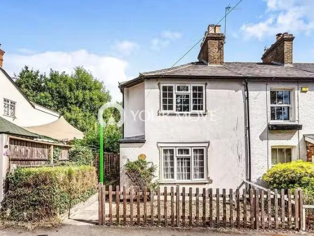 Cheap 2 BA 4 bedroom Semi Detached House to rent, Middle Hill.
