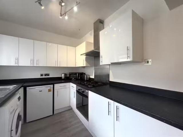 New 2 BA 5 bedroom terraced house for rent in Eldon Road, Birm.
