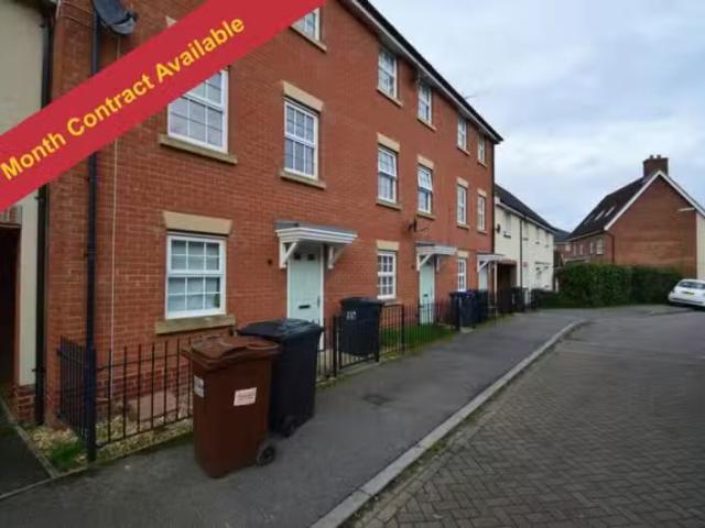 For Rent! 2 BA 5 bedroom house share for rent in The Runway, A.
