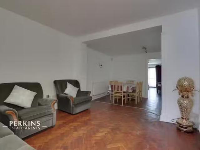 New 2 BA 5 bedroom semi detached house for rent in Wembley, HA9