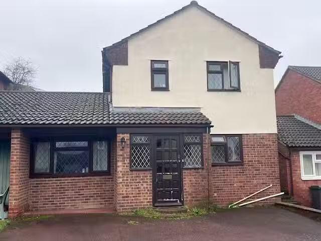 Deal! 2 BA 6 bedroom house for rent in Cedar View, Canterbury.