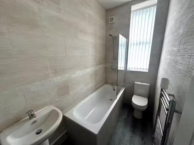 Cozy 2 bedroom apartment for rent in Oxton Road, BIRKENHEAD, C.
