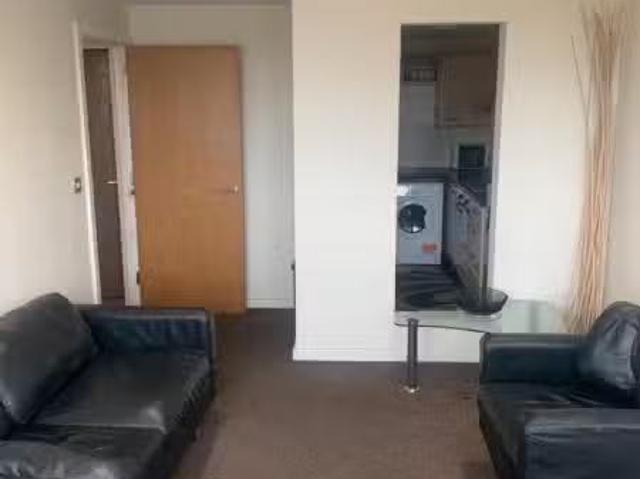 Unique 2 bedroom apartment for rent in Avoca Court, Cheapside.