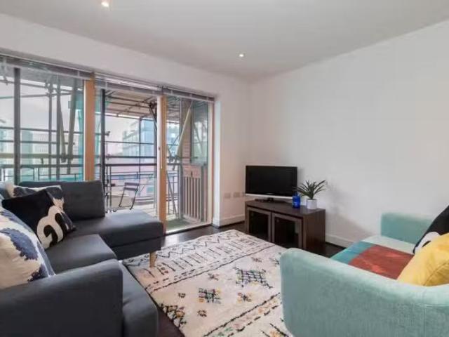 Nice 2 bedroom apartment for rent in Canal Wharf, Waterfront W.