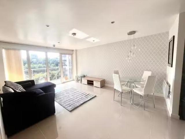 Charming 2 bedroom apartment for rent in Picton, Victoria Whar.