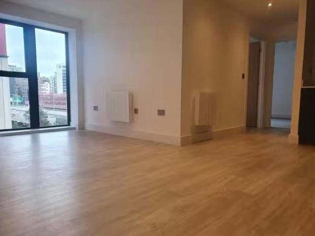 Cozy 2 bedroom apartment for rent in Severn House, 50 Severn S.