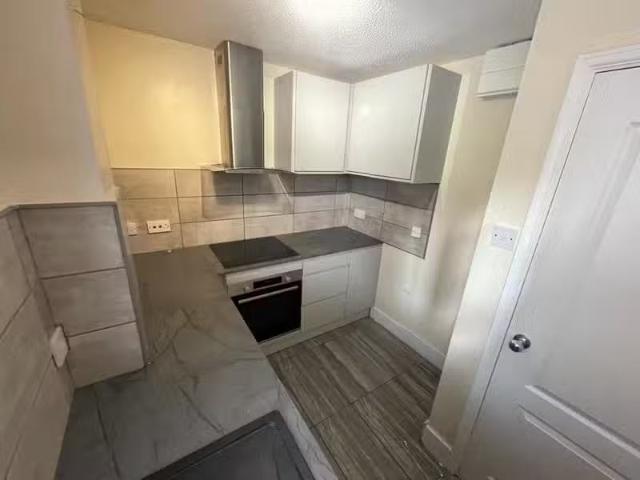 Deal! 2 bedroom apartment for rent in Walsingham Close, AL10