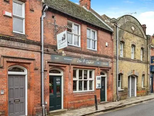 Cheap 2 bedroom Flat to rent, New Street, Sandwich, CT13 £900.