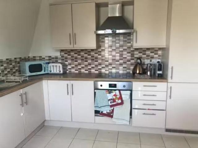 New 2 bedroom flat for rent in Warham Road, South Croydon, CR2