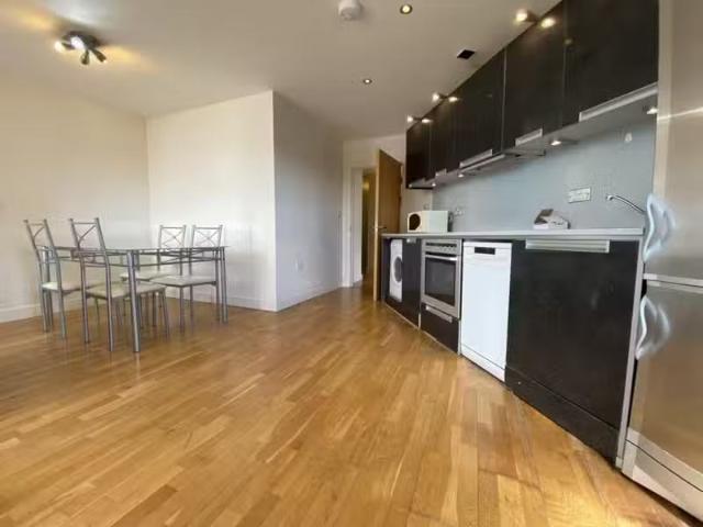 Rental! 2 bedroom flat for rent in Altolusso, Bute Terrace, Ci.
