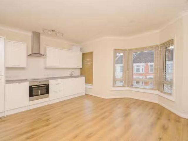 Cheap 2 bedroom flat for rent in Boswell Road, Thornton Heath.