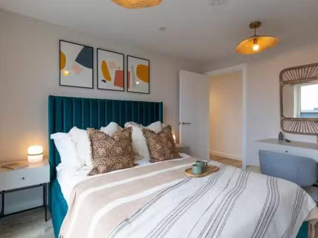 Rental! 2 bedroom flat for rent in Flat 613, Hairpin House, 23.