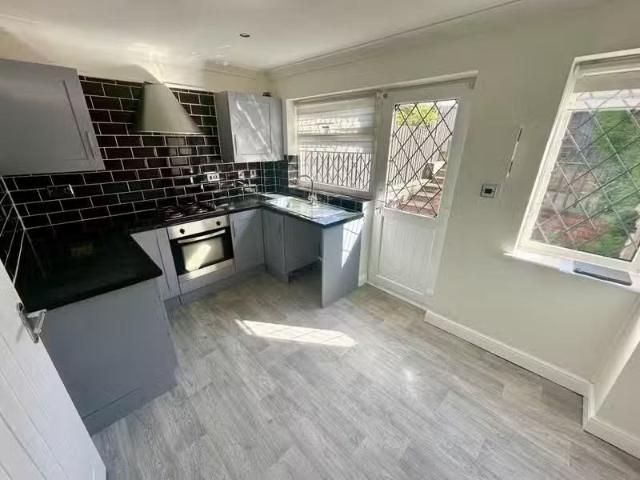 Charming 2 bedroom house for rent in Oakway, Birkenshaw, BD11