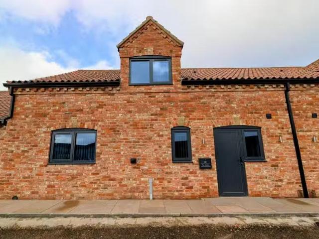 Deal! 2 bedroom house for rent in The Stables, Bevercotes, DN22