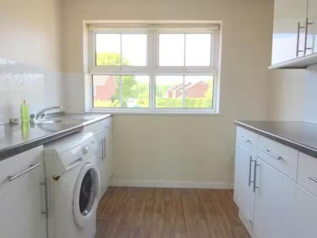 Cheap 2 bedroom maisonette for rent in Withybrook Road, Shirle.