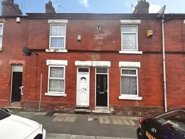 Cheap 2 bedroom Mid Terrace House to rent, Abbott Street, Donc.